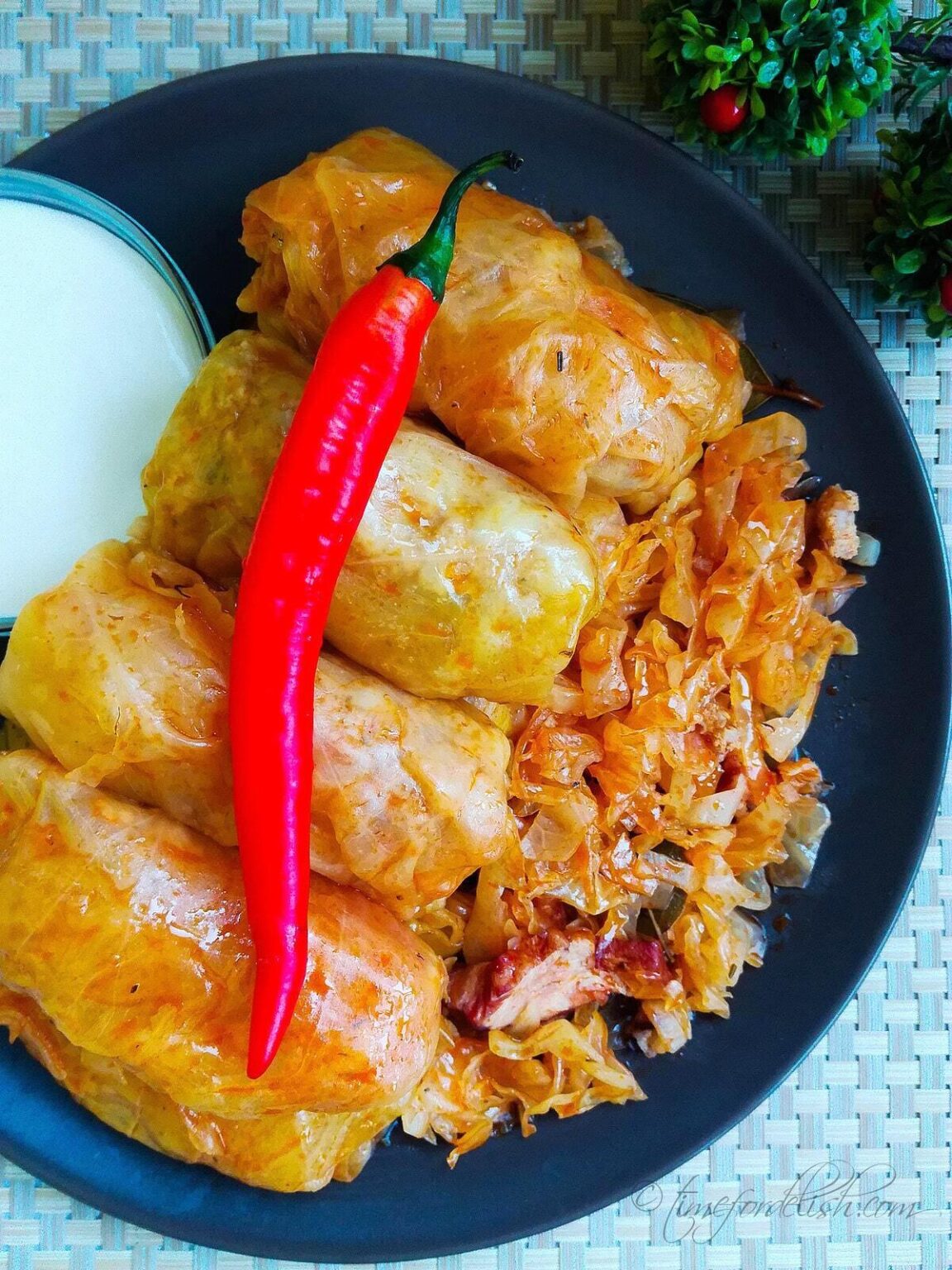 Romanian Cabbage Rolls (Sarmale)